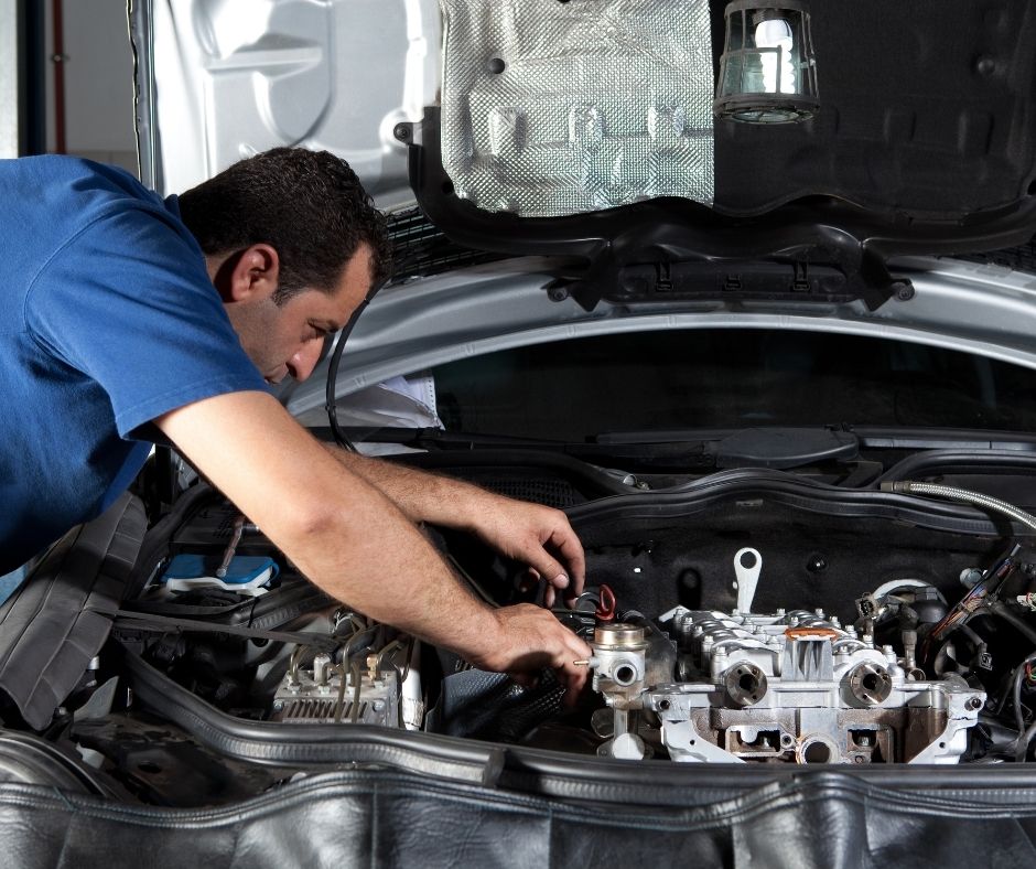 4 Safety Tips for Auto Repair Garages to Prevent Injury - Rural Mutual ...